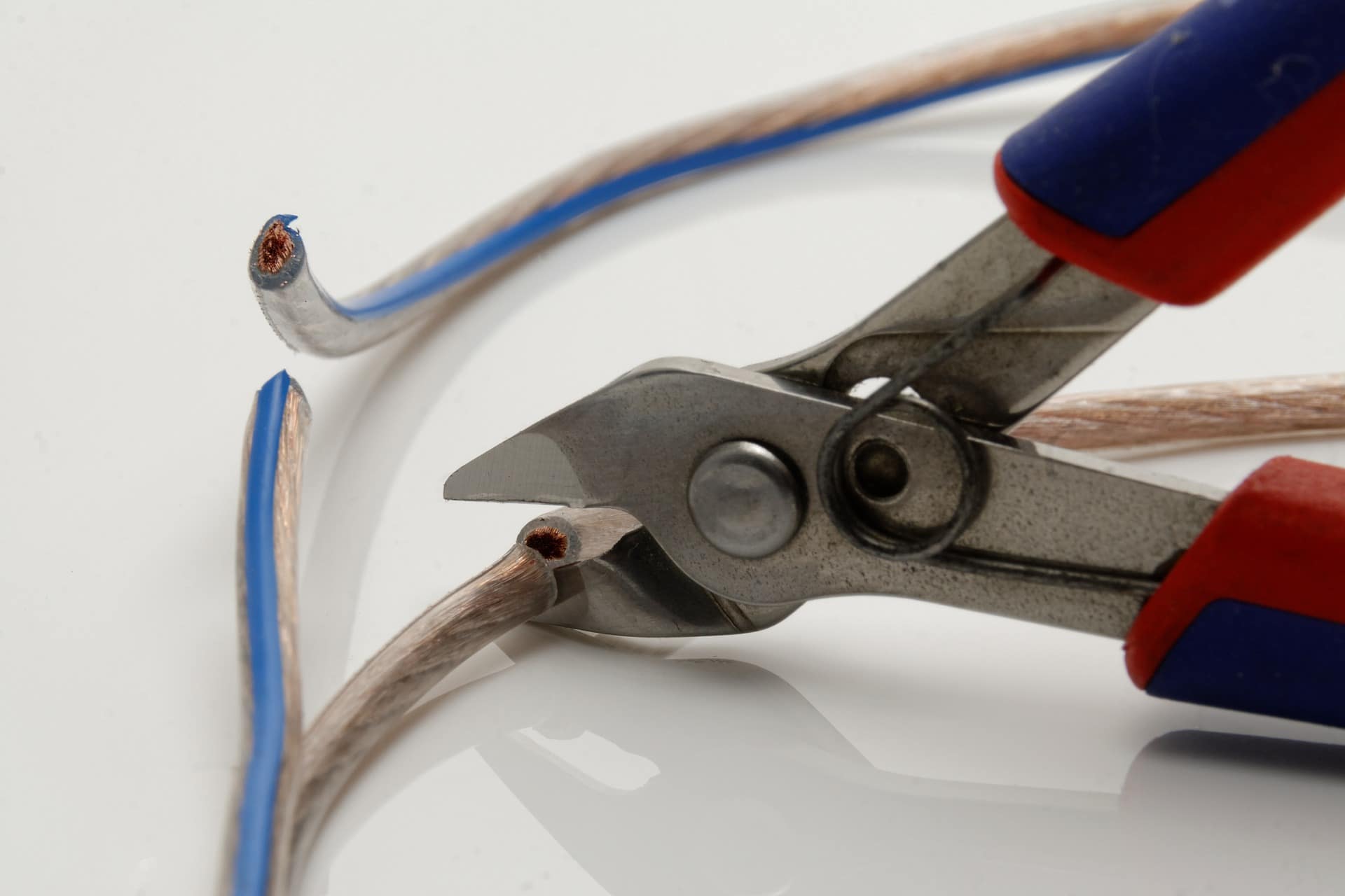 10 Best Ergonomic Wire Cutters Reviewed (Updated 2025)